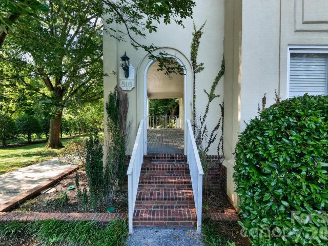 516 Shelton Street