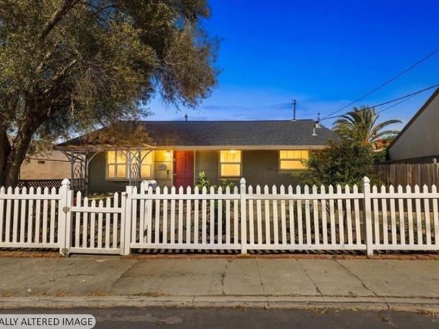 516 Suisun St, Suisun City, CA 94585
