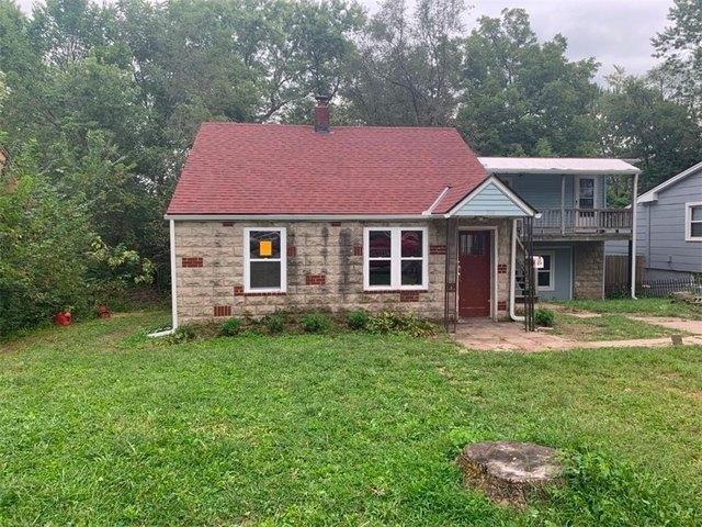 516 SW 13th St, Blue Springs, MO 64015