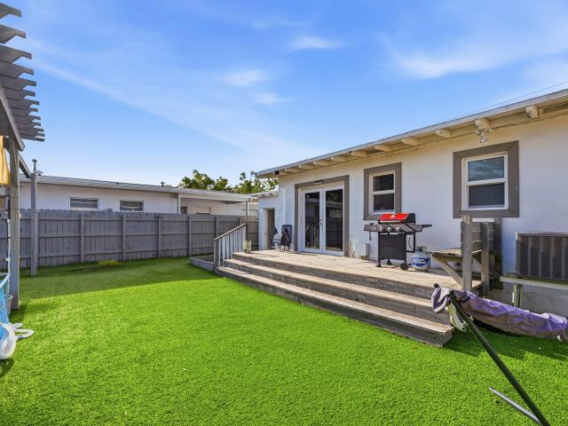 516 SW 15th St, Unit 11, Fort Lauderdale, FL 33315 | MLS #B26016