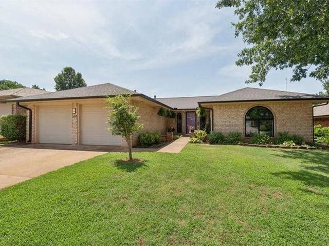 516 Pepperdine Ave, Edmond, OK 73013
