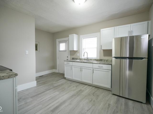 516 W 4th Street