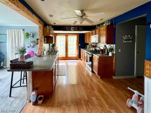 516 W 10th Street