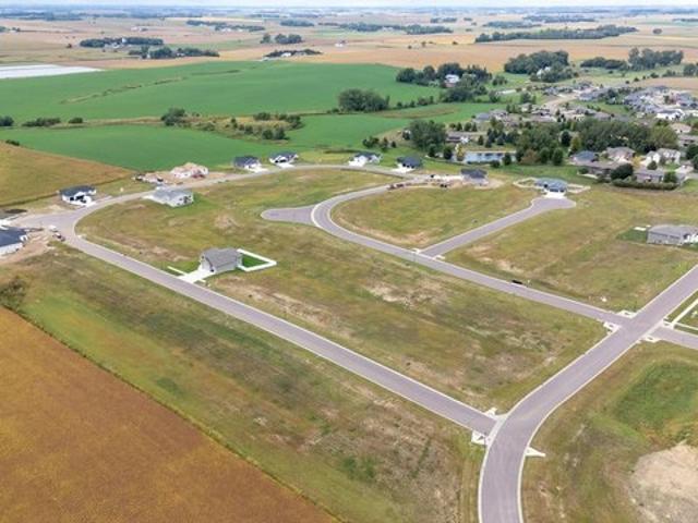 516 W Willow Trl, Crooks, SD 57020