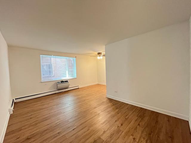 516 W Melrose Street # 406