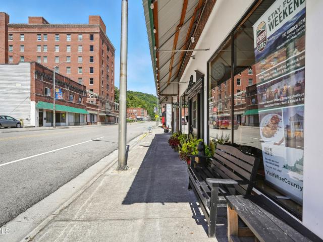 516 West Main Street