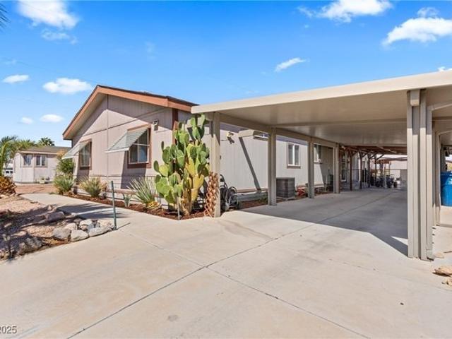 516 White Domes Dr, Overton, NV 89040