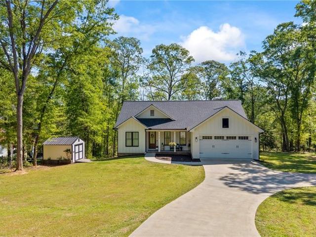 516 Winding Way, Hartwell, GA 30643