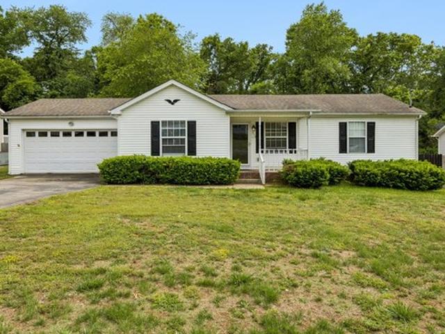 516 Winning Dr, Columbia, TN 38401
