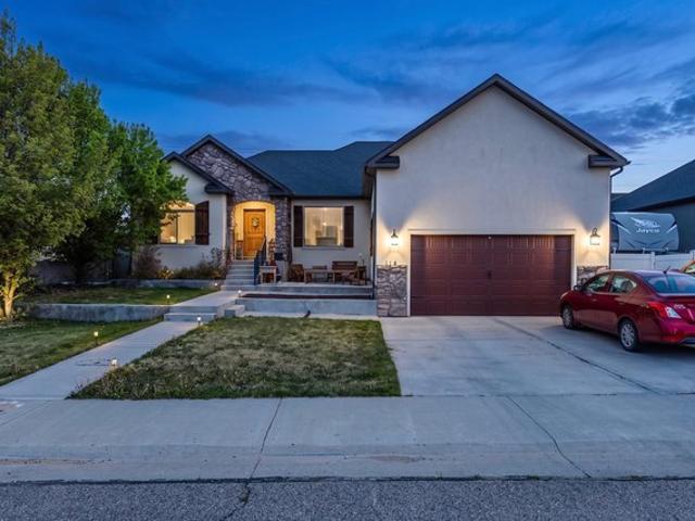 516 Talladega Dr, Rock Springs, WY 82901