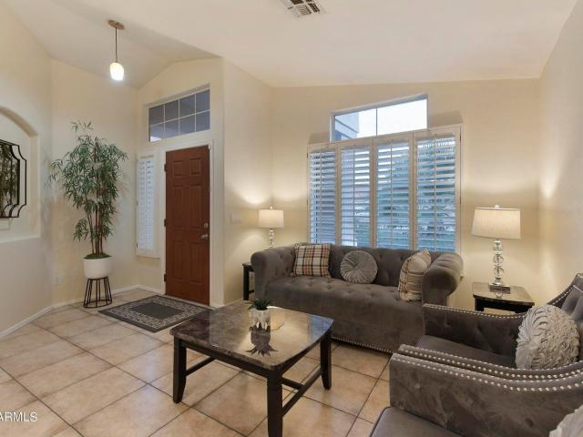 5174 W Kerry Lane