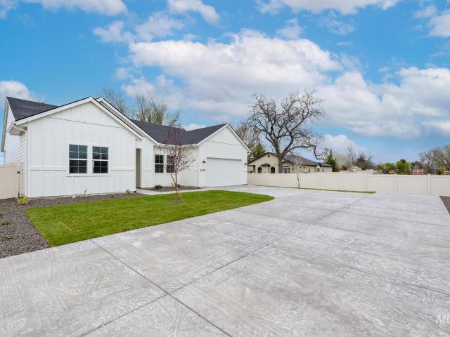 5174 W River Oaks Dr, Meridian, ID 83646 | MLS #98974 | Compass