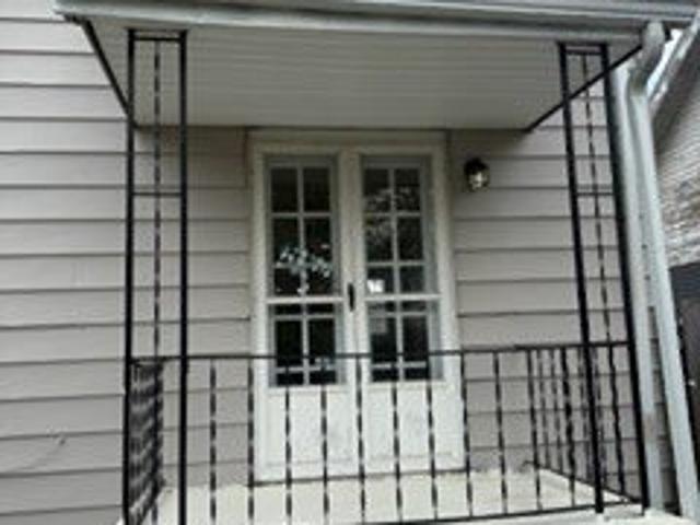 5175 Arch St, Maple Heights, OH 44137