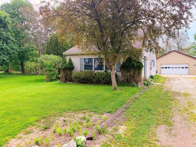 5175 Pleasant Valley Rd, Manitou Beach, MI 49253