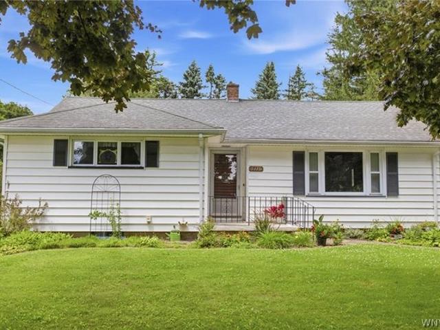 5175 Sunset Ter, Batavia, NY 14020