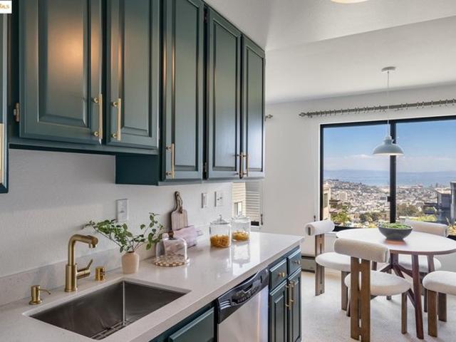 5177 Diamond Heights Blvd Apt 114, San Francisco, CA 94131