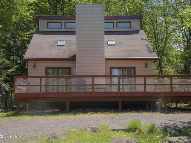 5171 Classic Dr, Tobyhanna, PA 18466