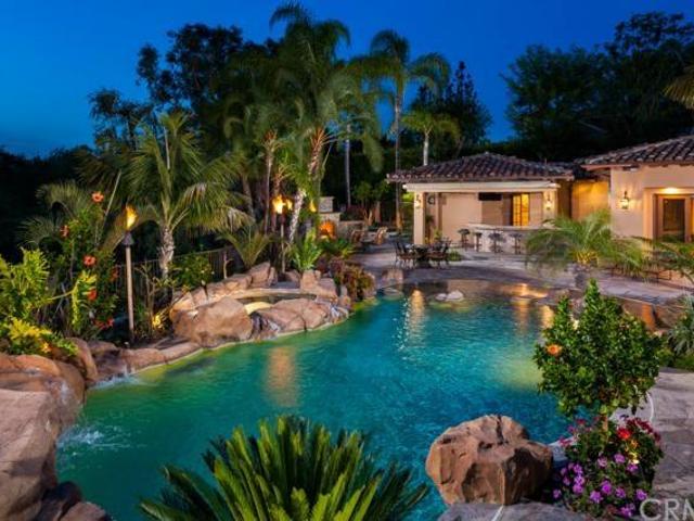 5171 E COPA DE ORO Drive for sale in Anaheim, California