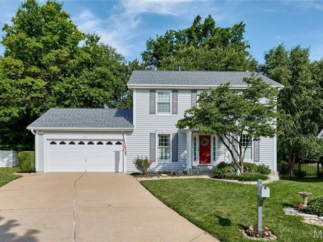 5173 Kings Park Dr, Saint Louis, MO 63129