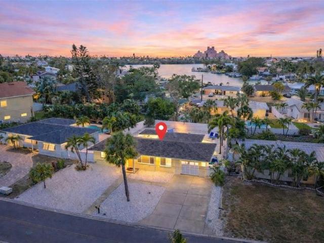 517 39th Ave, Saint Pete Beach, FL 33706