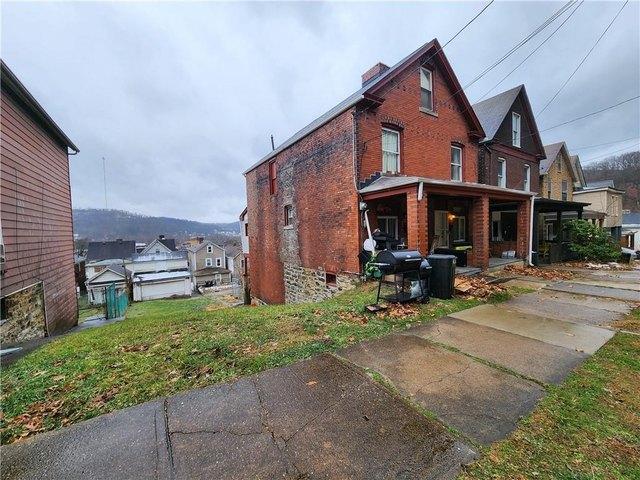 517 5th St, Pitcairn, PA 15140