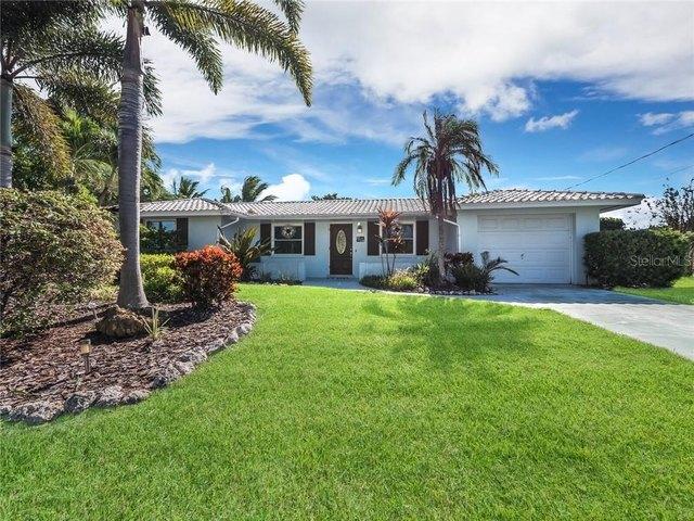 517 70th St, Holmes Beach, FL 34217