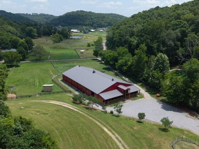 517 Collier Ln, Gallatin, TN 37066