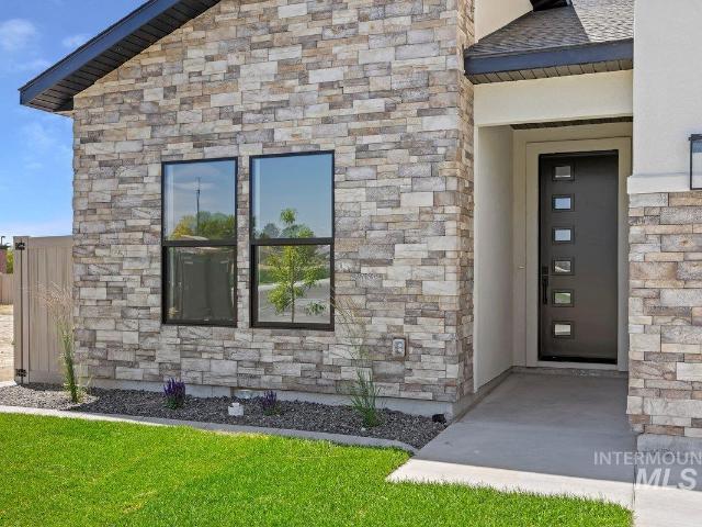 517 Canyon Falls Dr