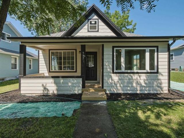517 Center Ave, Garretson, SD 57030