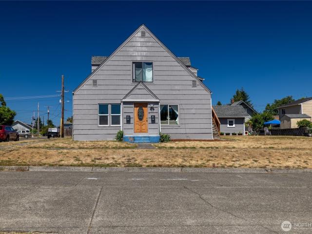 517 Center Street