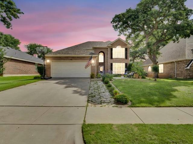 517 Crawford Dr, Burleson, TX 76028