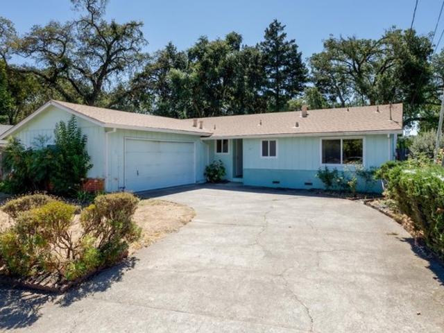 517 Antonio St, Cloverdale, CA 95425