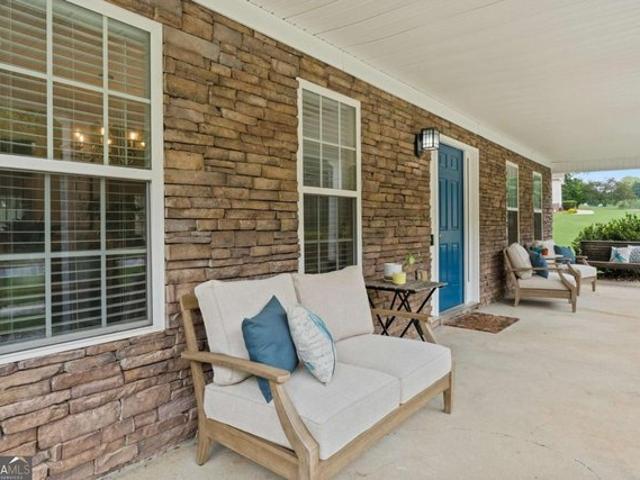 517 Annslee Ln, Loganville, GA 30052
