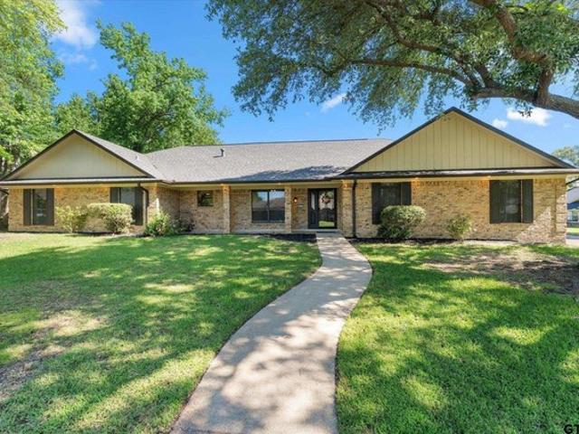 517 Brookwood Dr, Mount Pleasant, TX 75455