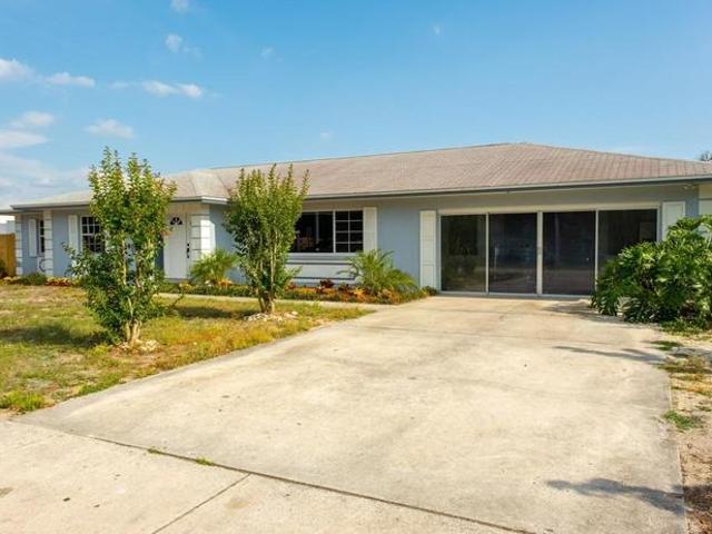 517 Brooker Rd, Brandon, FL 33511