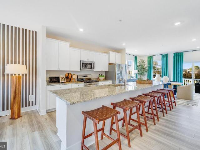 517 Downswing Road