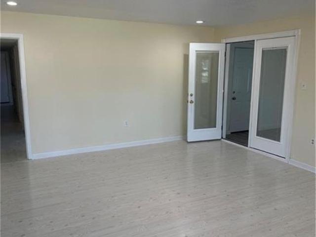 517 Diplomat Street