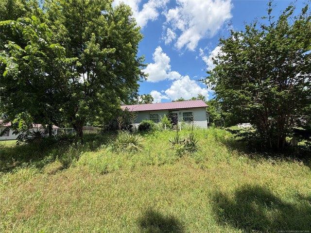 517 E 3rd St, Okmulgee, OK 74447