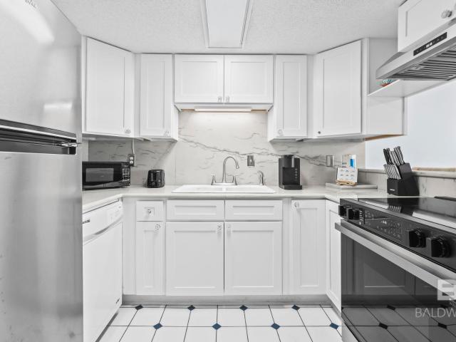 517 E Beach Boulevard 3C