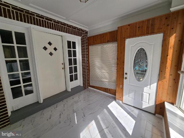 517 E Cheltenham Avenue