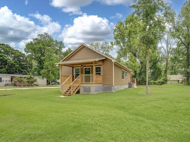 517 E Linney St, Dayton, TX 77535