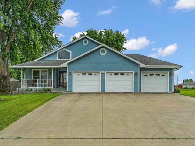 517 E Perry St, Rossville, KS 66533