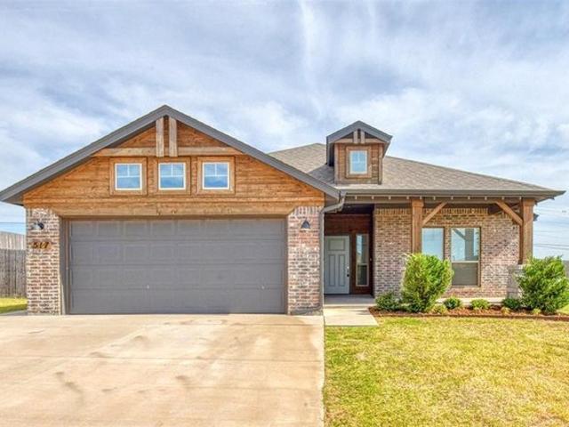517 Elena Dr, Blanchard, OK 73010