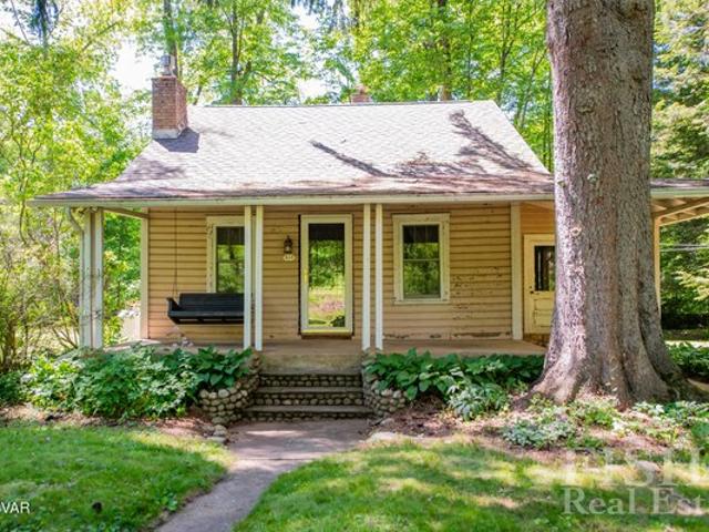 517 Haleeka Rd, Cogan Station, PA 17728