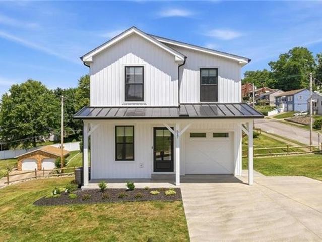 517 Harmony Rd, Baden, PA 15005