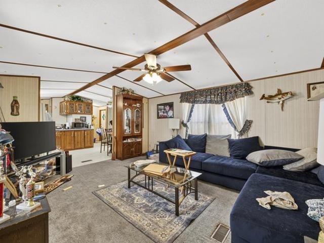 517 Helmet Ln, Cross, SC 29436