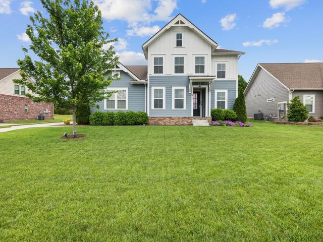 517 Oakvale Ln