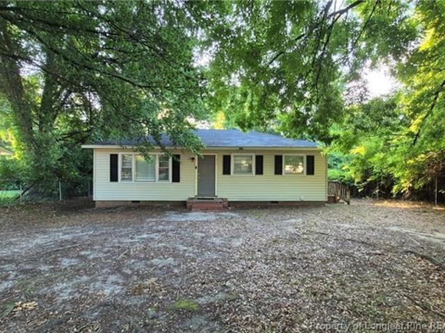 517 Odom Dr, Fayetteville, NC 28304