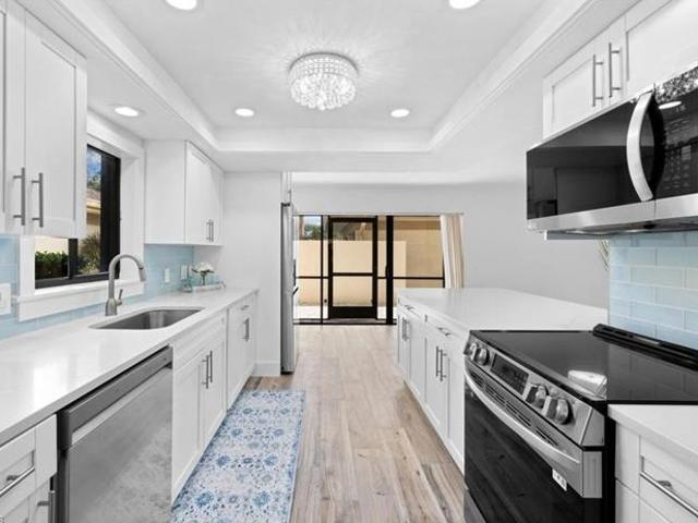 517 Lake Louise Cir #101, Naples, FL 34110