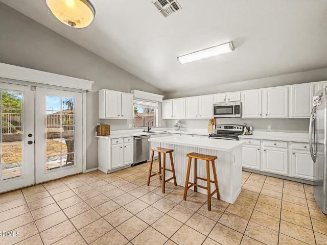 517 N 105TH Place